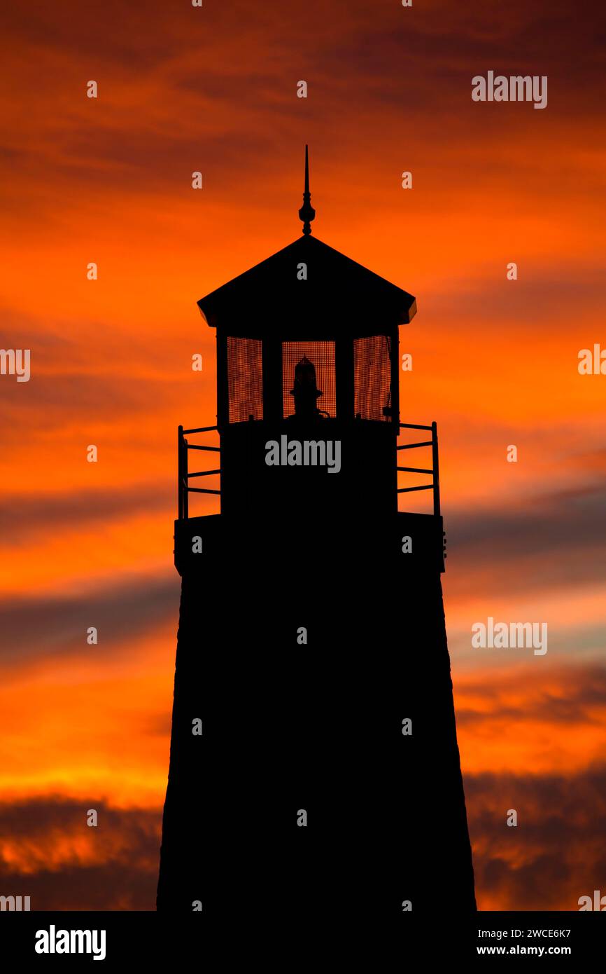 Gladstone Channel Lighthouse sunset, Van Cleve Park, Gladstone ...