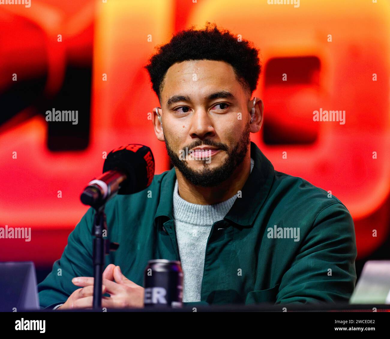 Off anthony joshua hi-res stock photography and images - Alamy