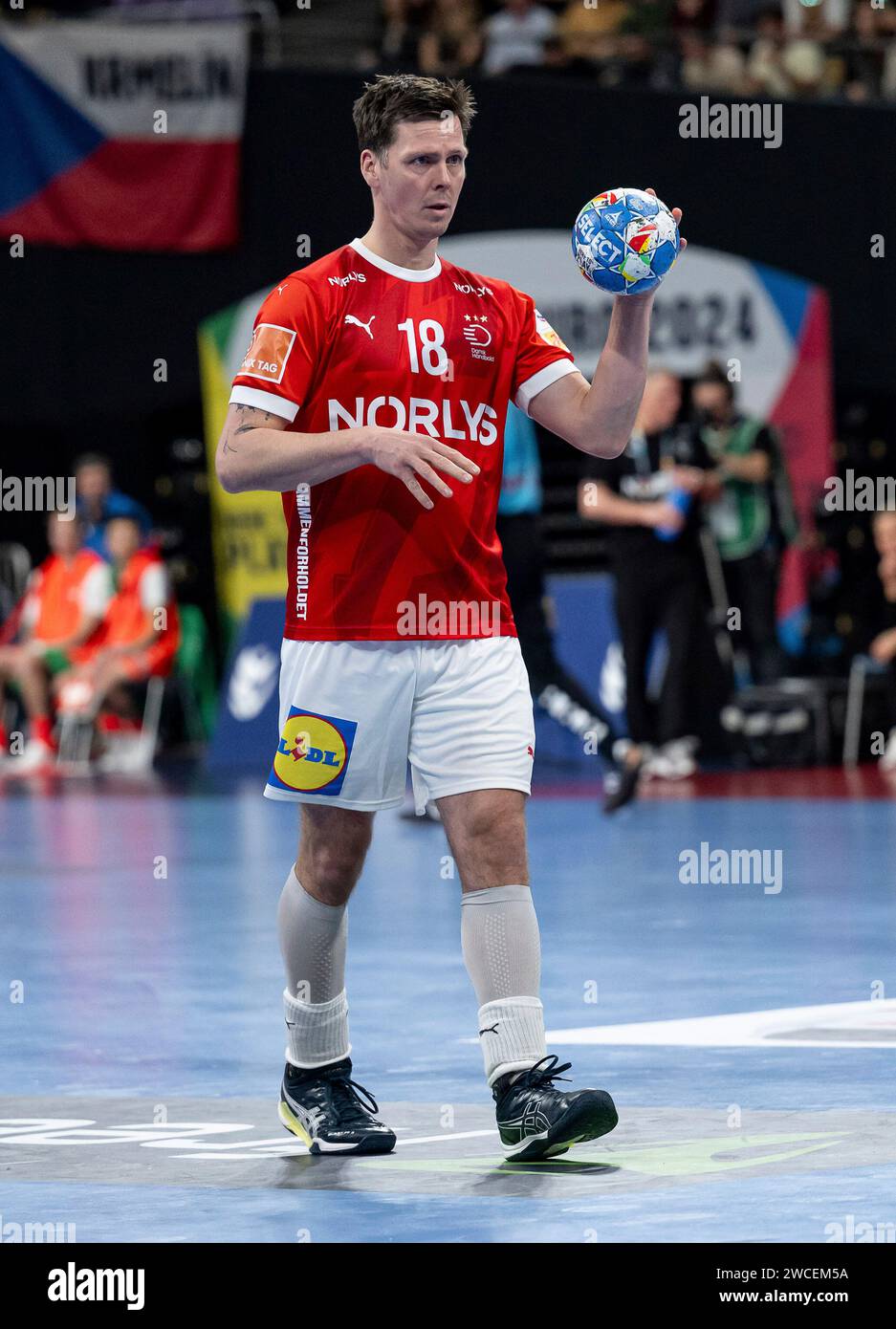 Muenchen, Deutschland. 15th Jan, 2024. Hans Lindberg (Daenemark/Denmark ...