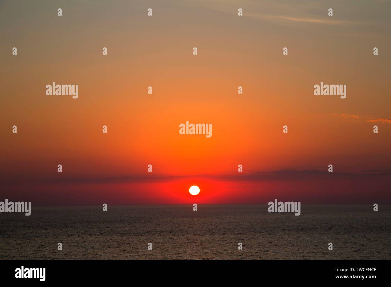 Sunrise over Lake Superior, Split Rock Lighthouse State Park, Minnesota ...