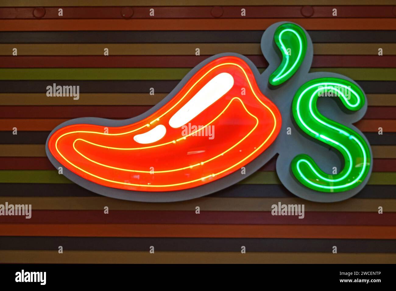 Close up of a Chili's Restaurant sign - November 2023 Stock Photo - Alamy