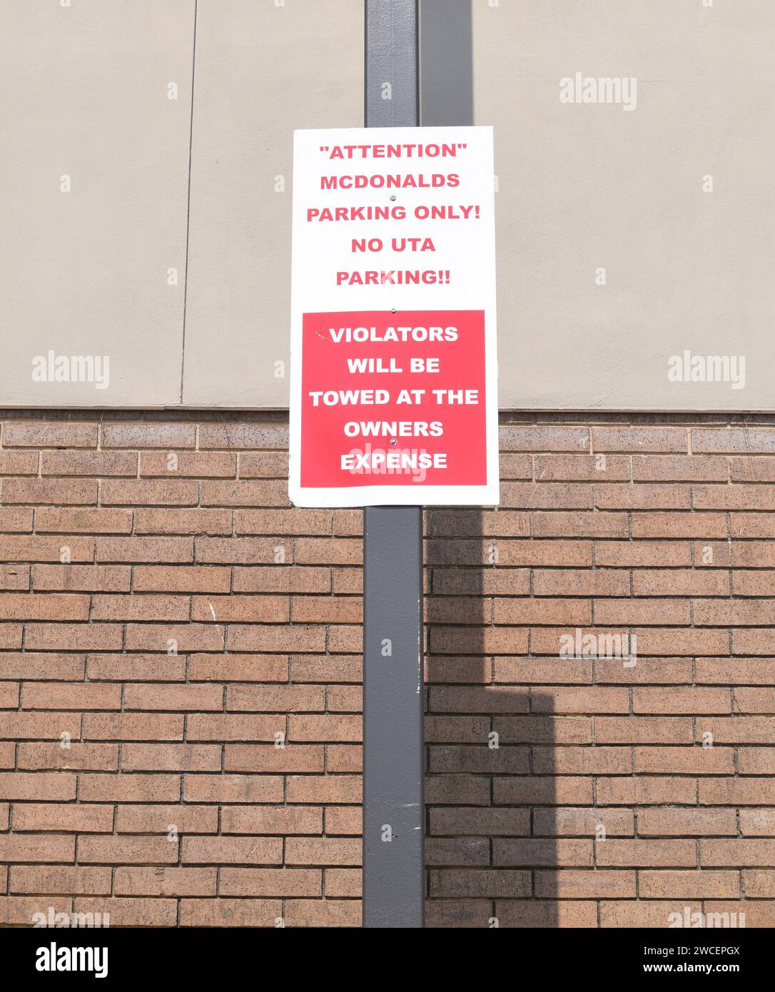 Mcdonalds parking lot only hi-res stock photography and images - Alamy