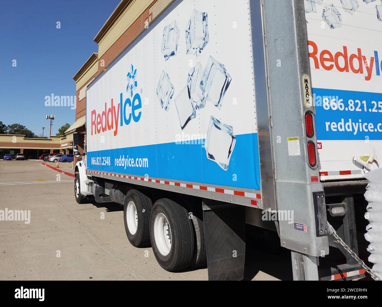 Reddy ice delivery truck hi-res stock photography and images - Alamy