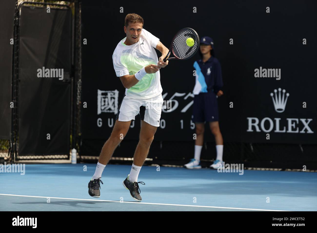 Vit kopriva tennis hi-res stock photography and images - Alamy