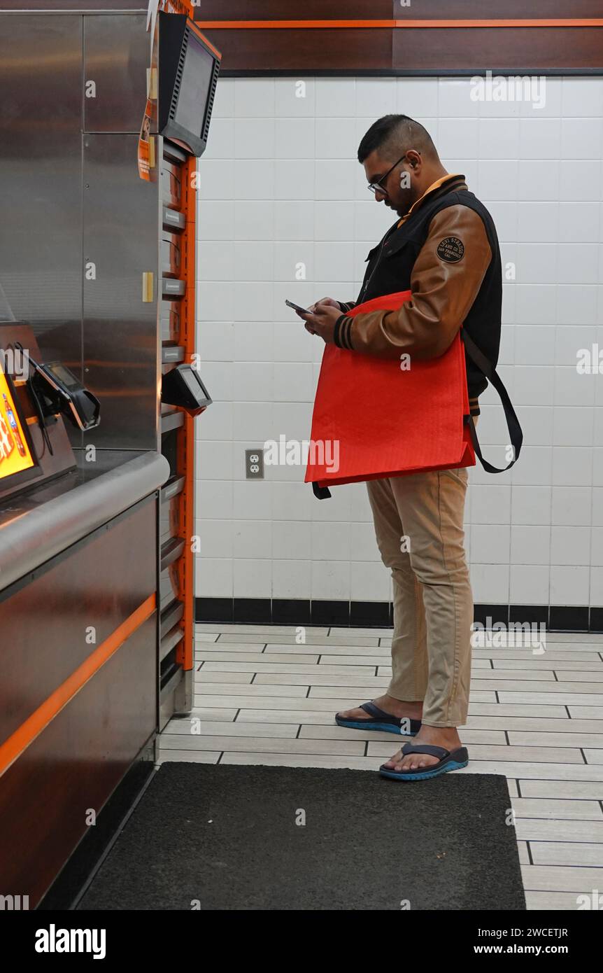 Pizza store interior hi-res stock photography and images - Alamy