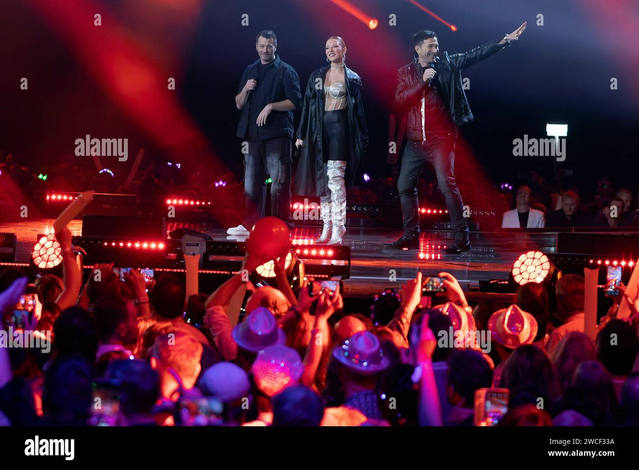 Auftritt von Achim Petry li., Joelina Drews Mitte und Lucas Cordalis re ...