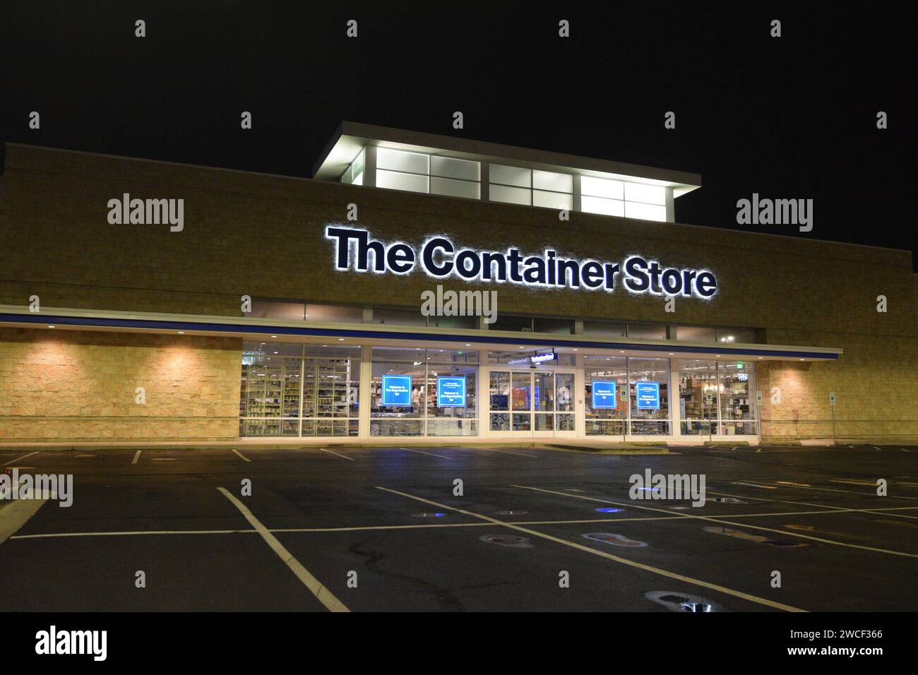 Overland park container store hi-res stock photography and images - Alamy