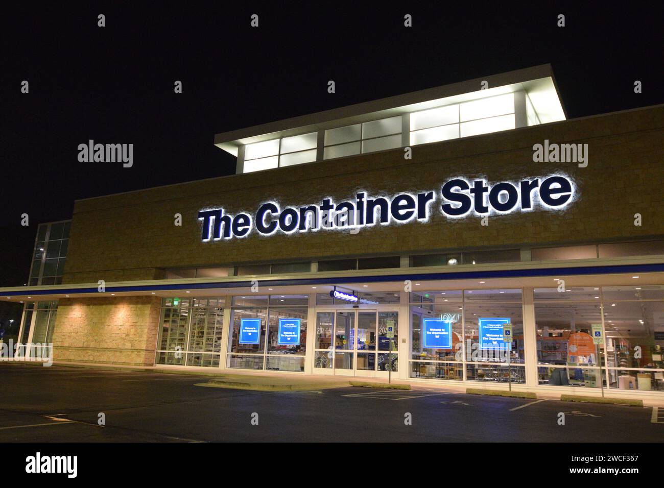 Overland park container store hi-res stock photography and images - Alamy