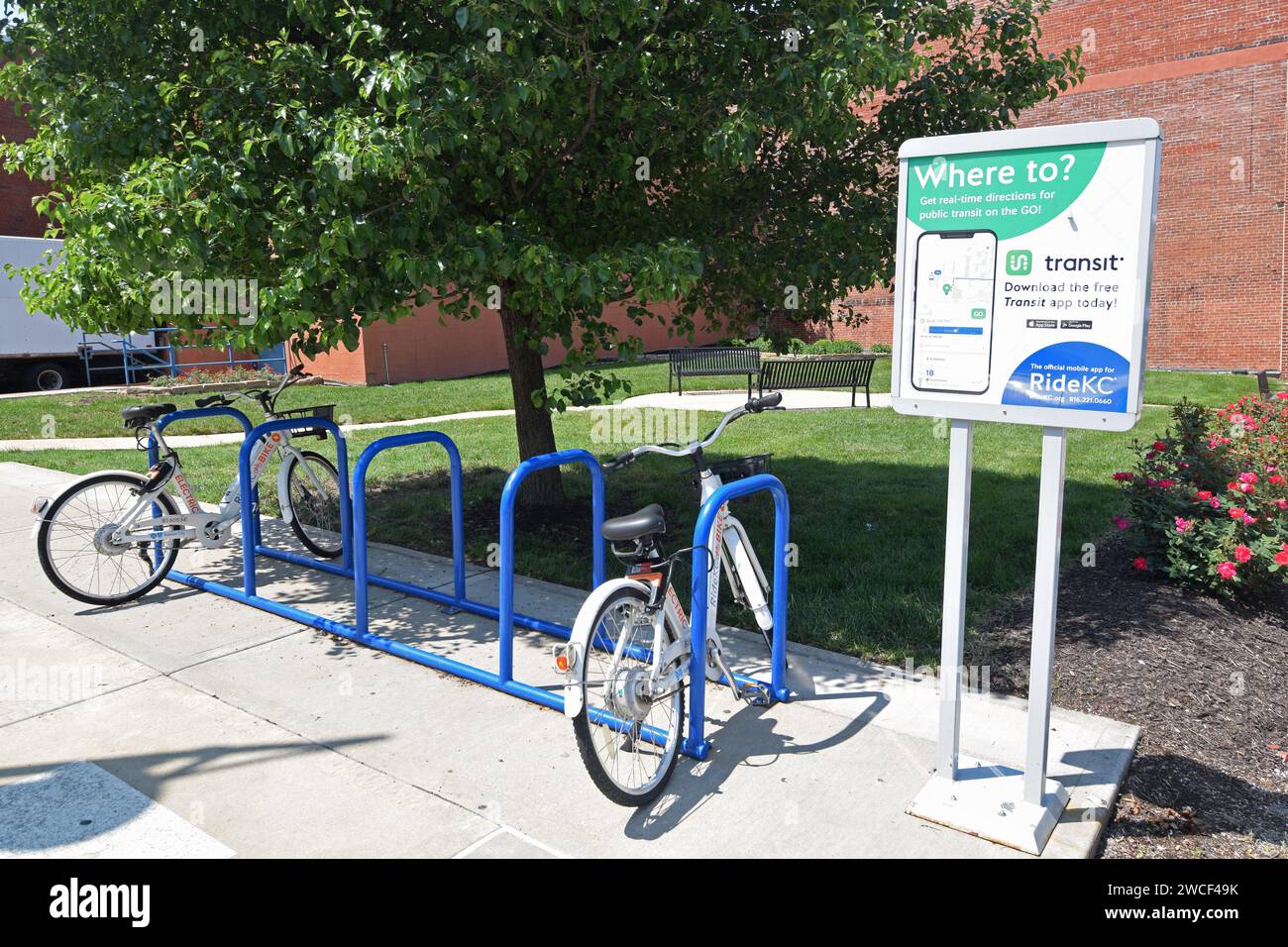 Ridekc electric bicycle rental station hi-res stock photography and ...