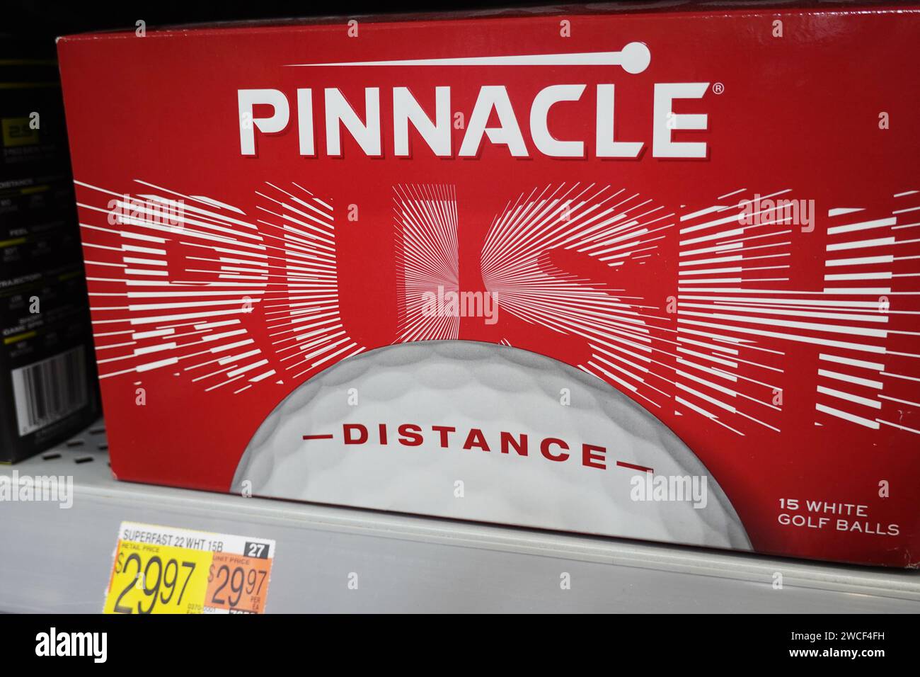 Pinnacle golf balls hi-res stock photography and images - Alamy