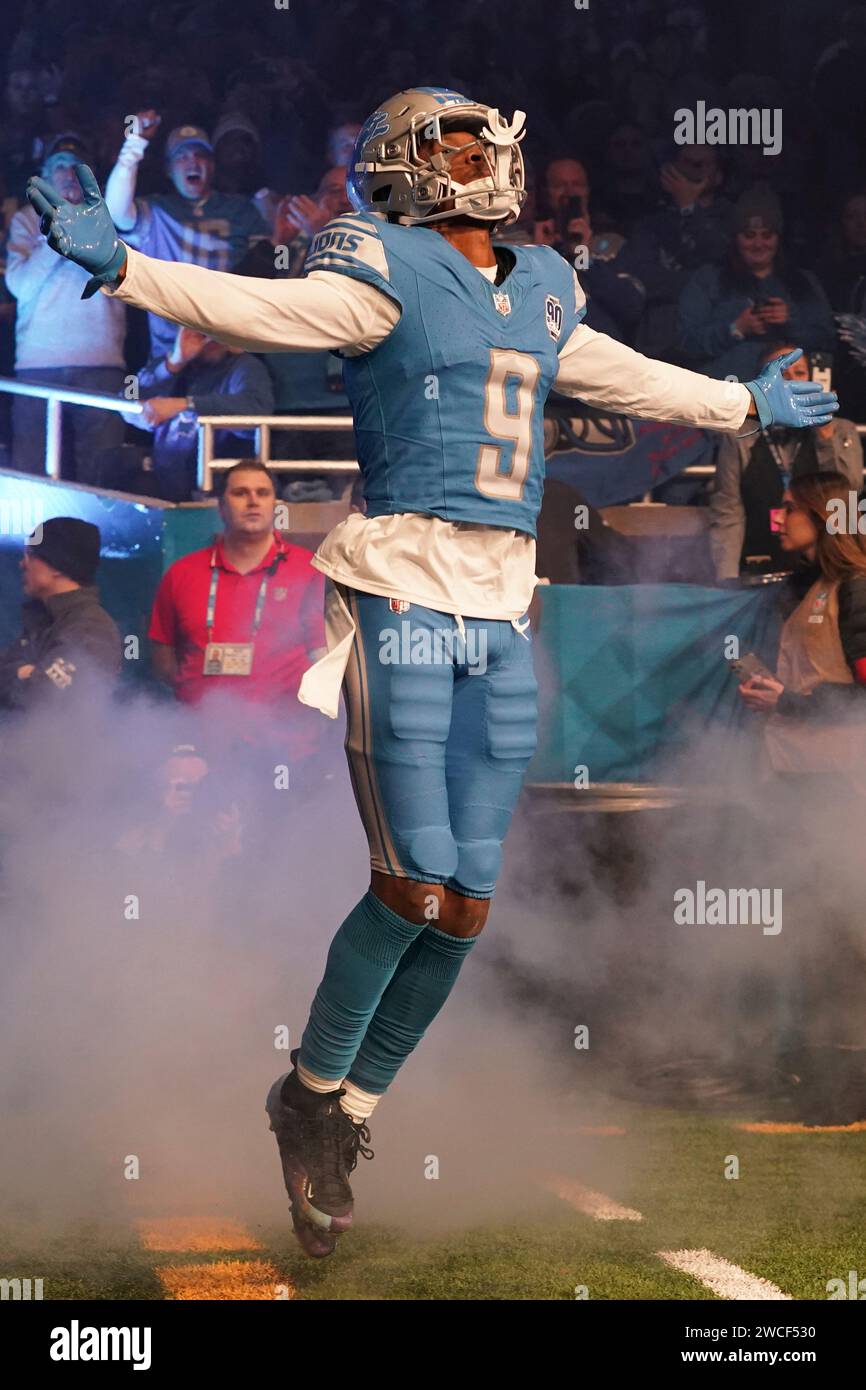 Detroit Lions wide receiver Jameson Williams (9) takes the field at the ...