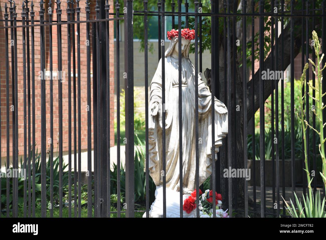 Virgin mary behind bars hi-res stock photography and images - Alamy