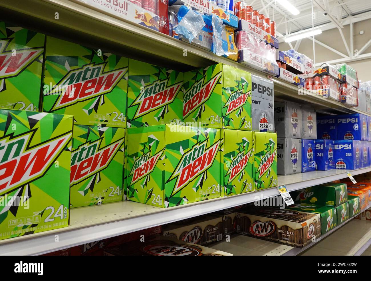 Heb grocery store interior hi-res stock photography and images - Alamy