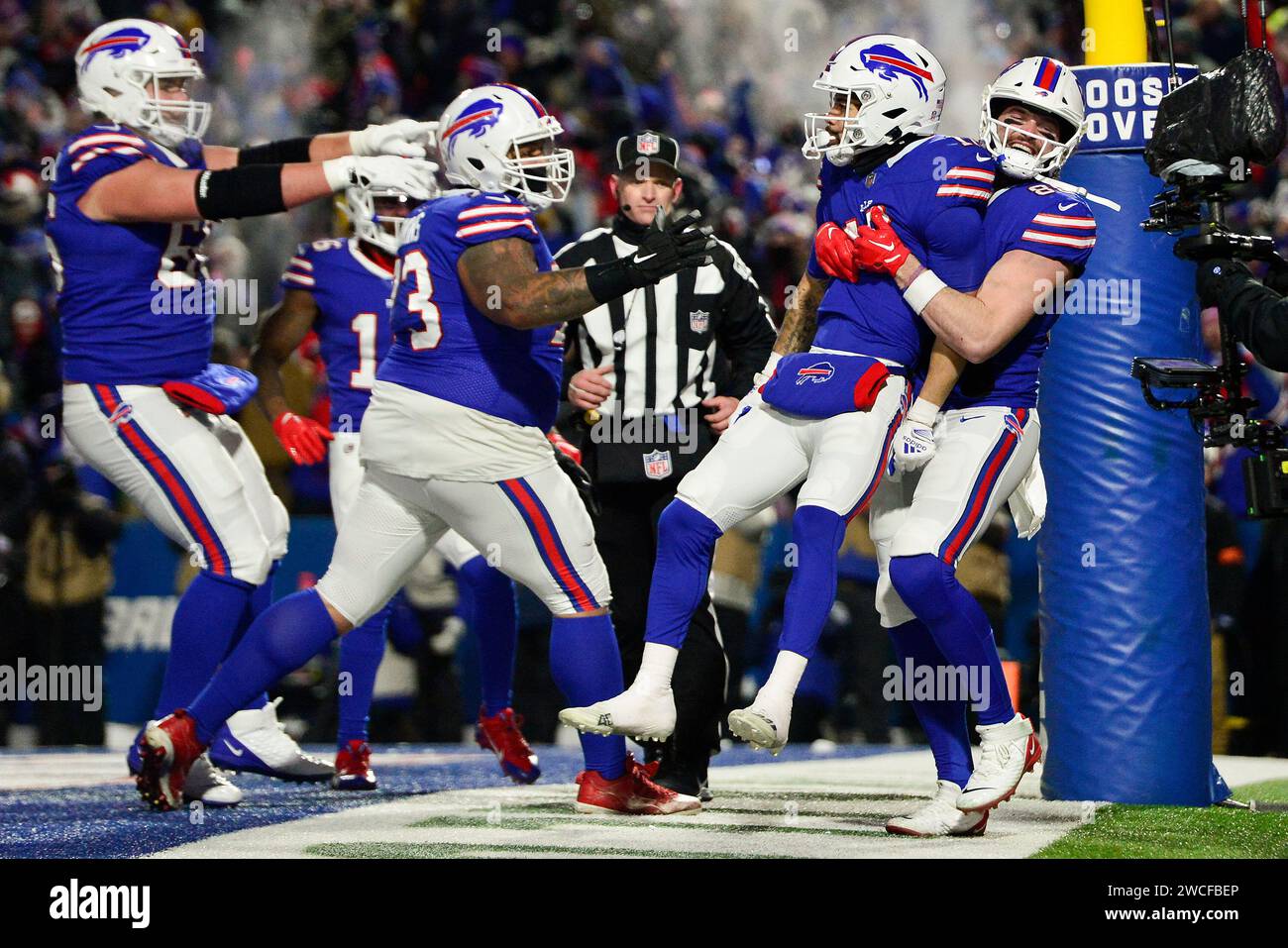 *Buffalo Bills tight end Dawson Knox (88) picks up Buffalo Bills wide ...