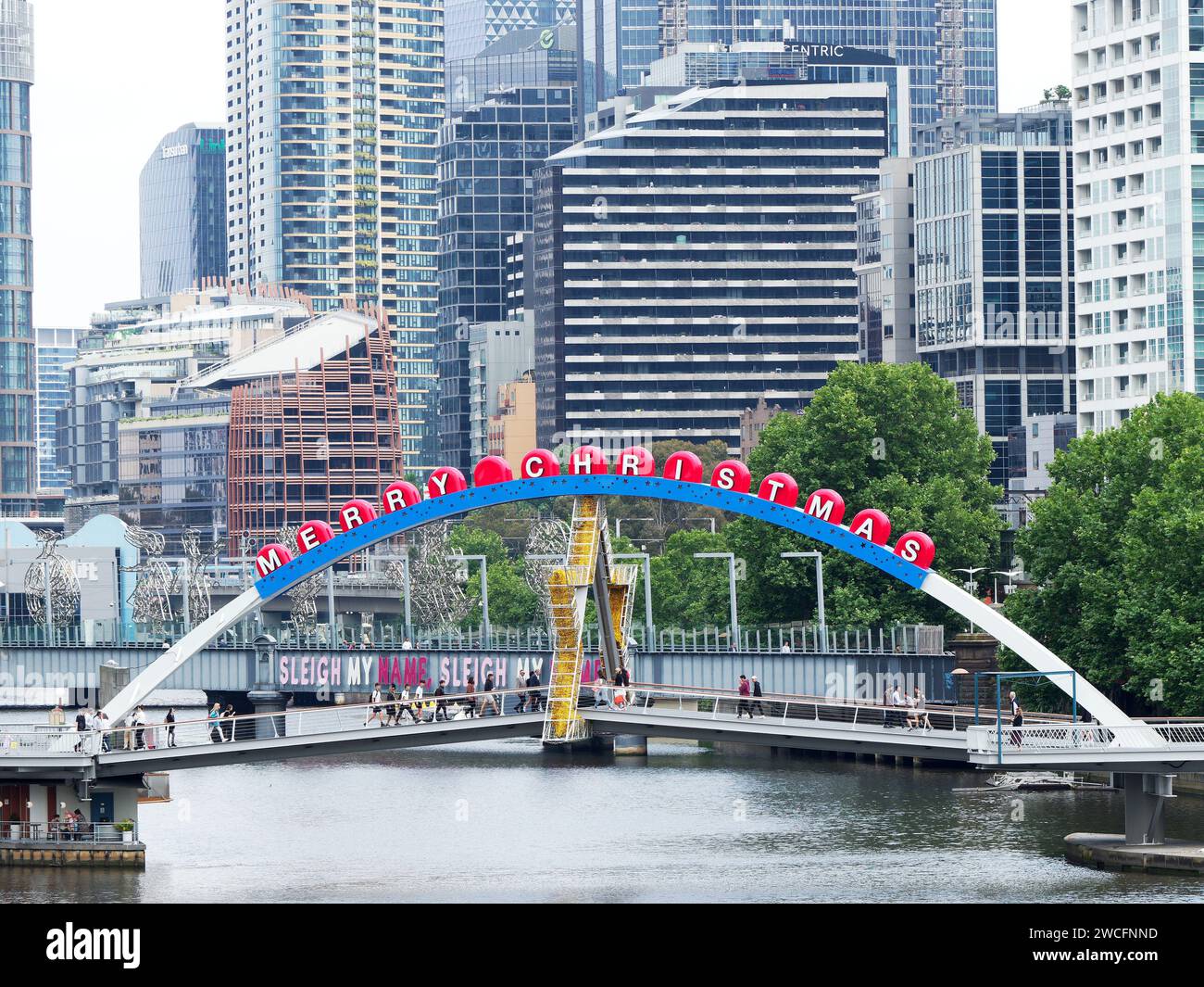 Southbank pedestrian bridge hi-res stock photography and images - Alamy