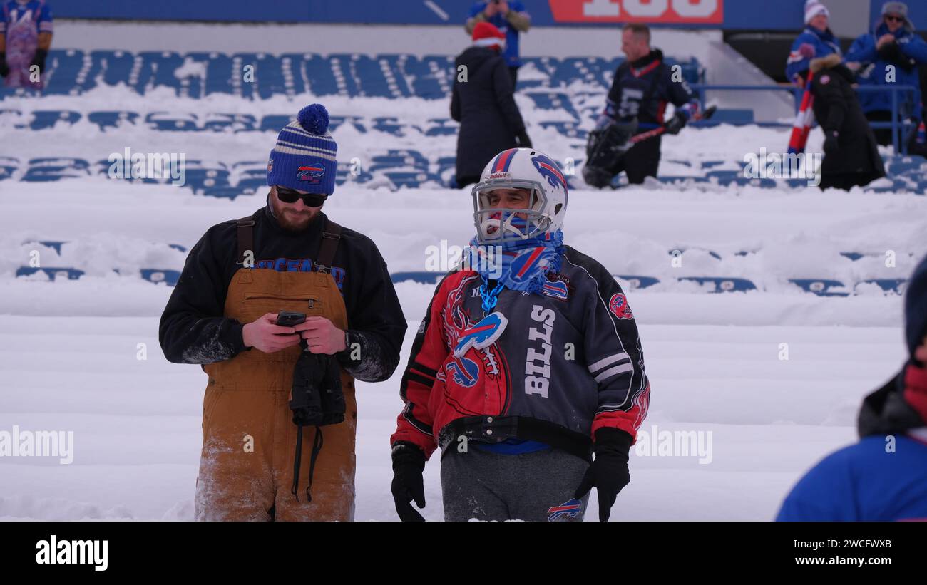 Buffalo, NY, USA. 15th Jan, 2024. Buffalo fans had to dig their own seats from snow before the ...