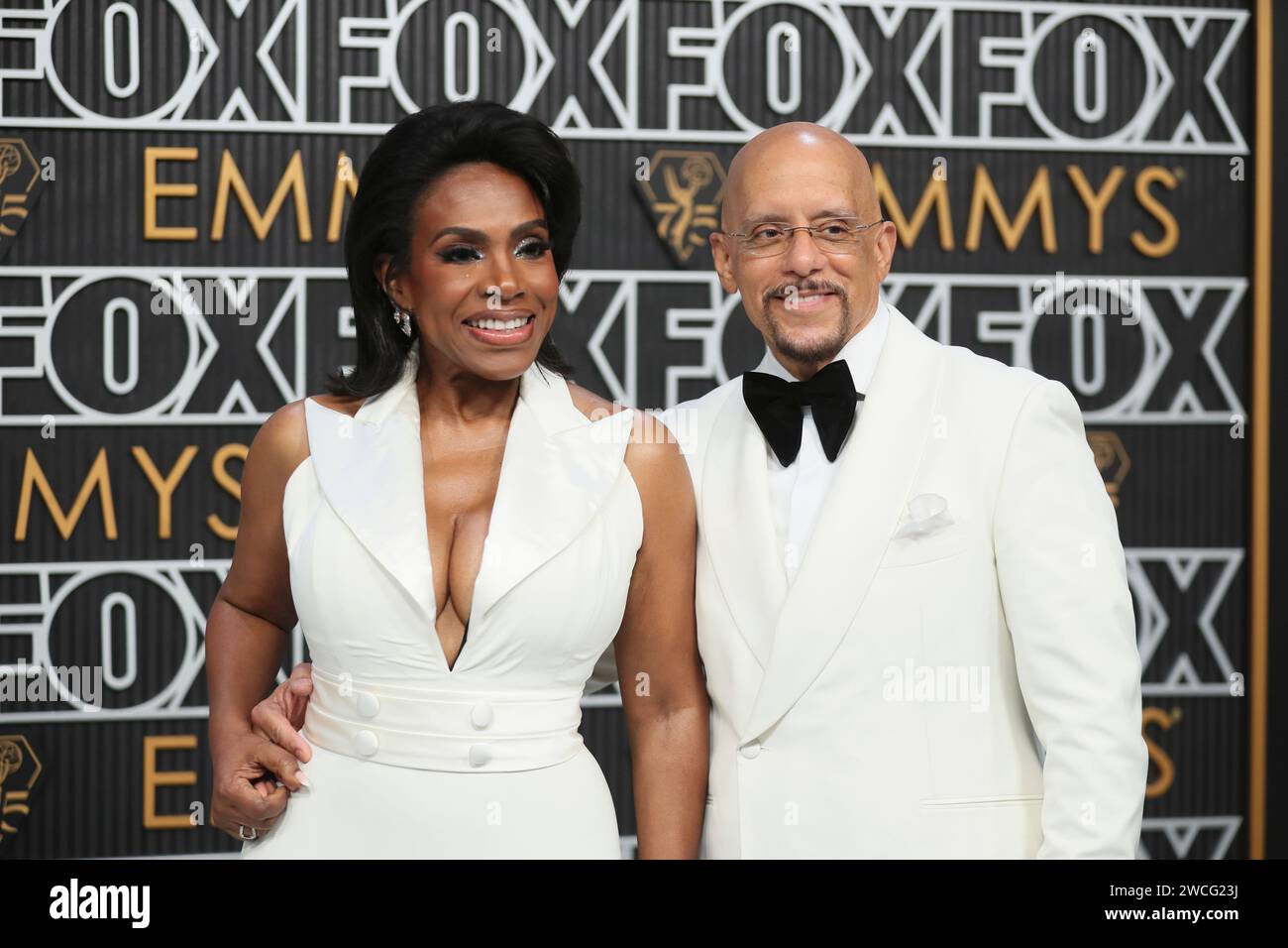 Sheryl Lee Ralph, left, and Vincent Hughes pose for a Red Carpet ...