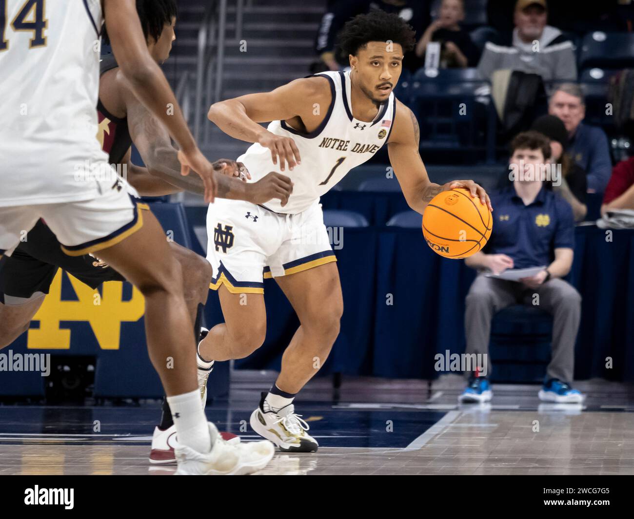 SOUTH BEND, IN - JANUARY 13: Notre Dame Fighting Irish guard Julian ...