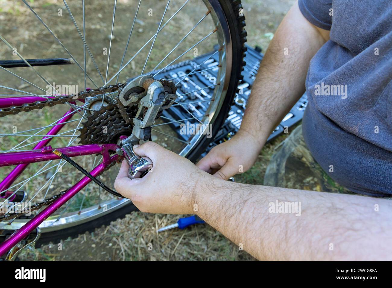 Bike chain repaired hi-res stock photography and images - Alamy