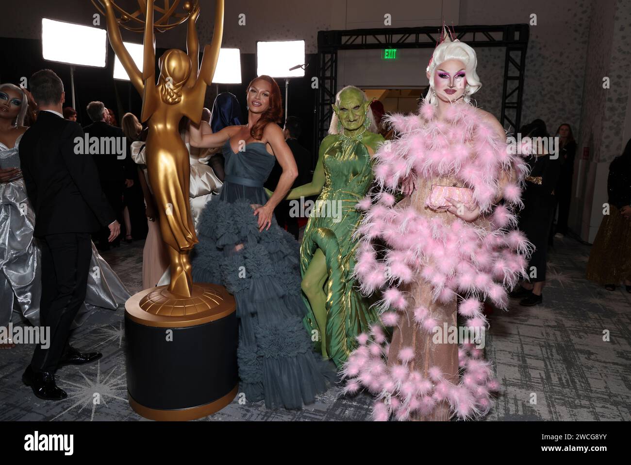 The cast of "RuPaul's Drag Race," pick up their official Emmy statuette ...