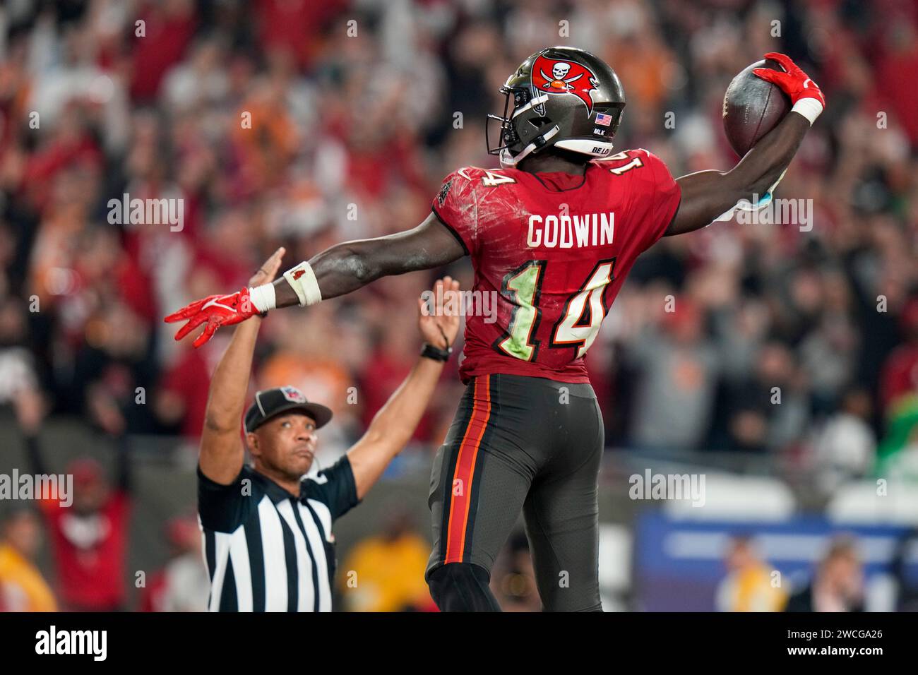 Tampa Bay Buccaneers wide receiver Chris Godwin celebrates his ...