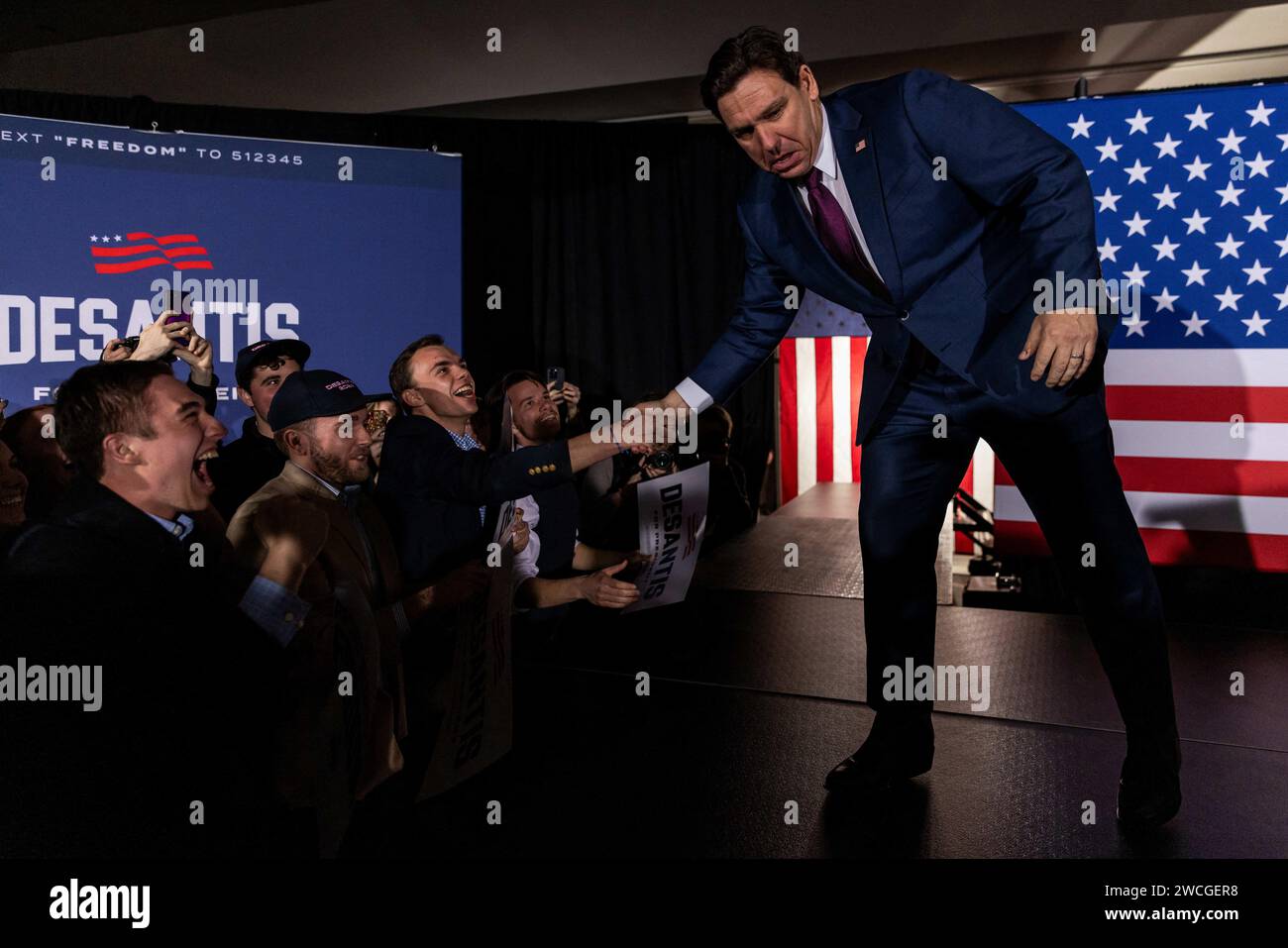 Des Moines, USA. 15th Jan, 2024. Republican presidential candidate Ron ...