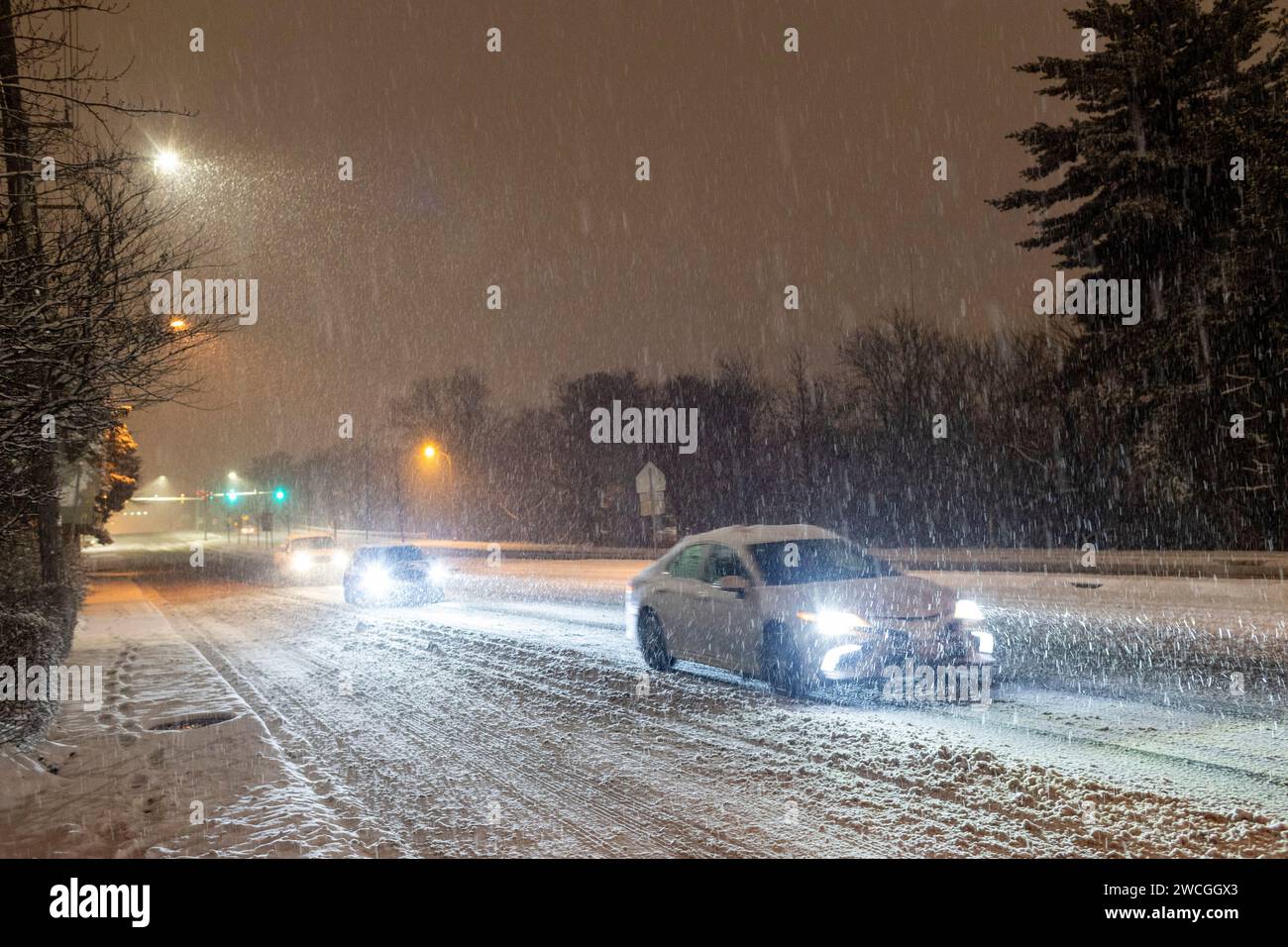 Silver Spring, Maryland, USA. 15th Jan, 2024. Snow falls Monday, Jan ...