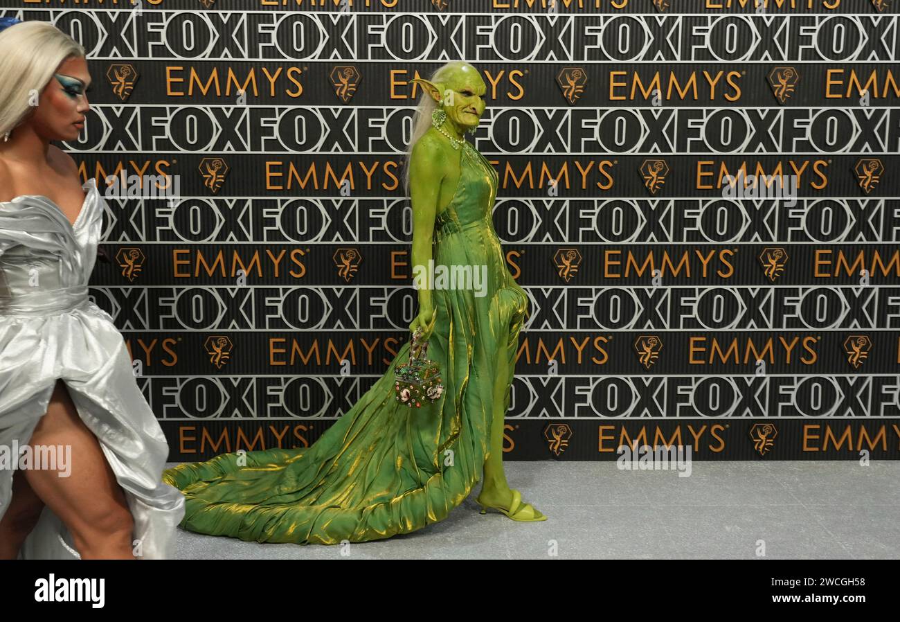 Cast members from "RuPaul's Drag Race" pose for a Red Carpet portrait ...