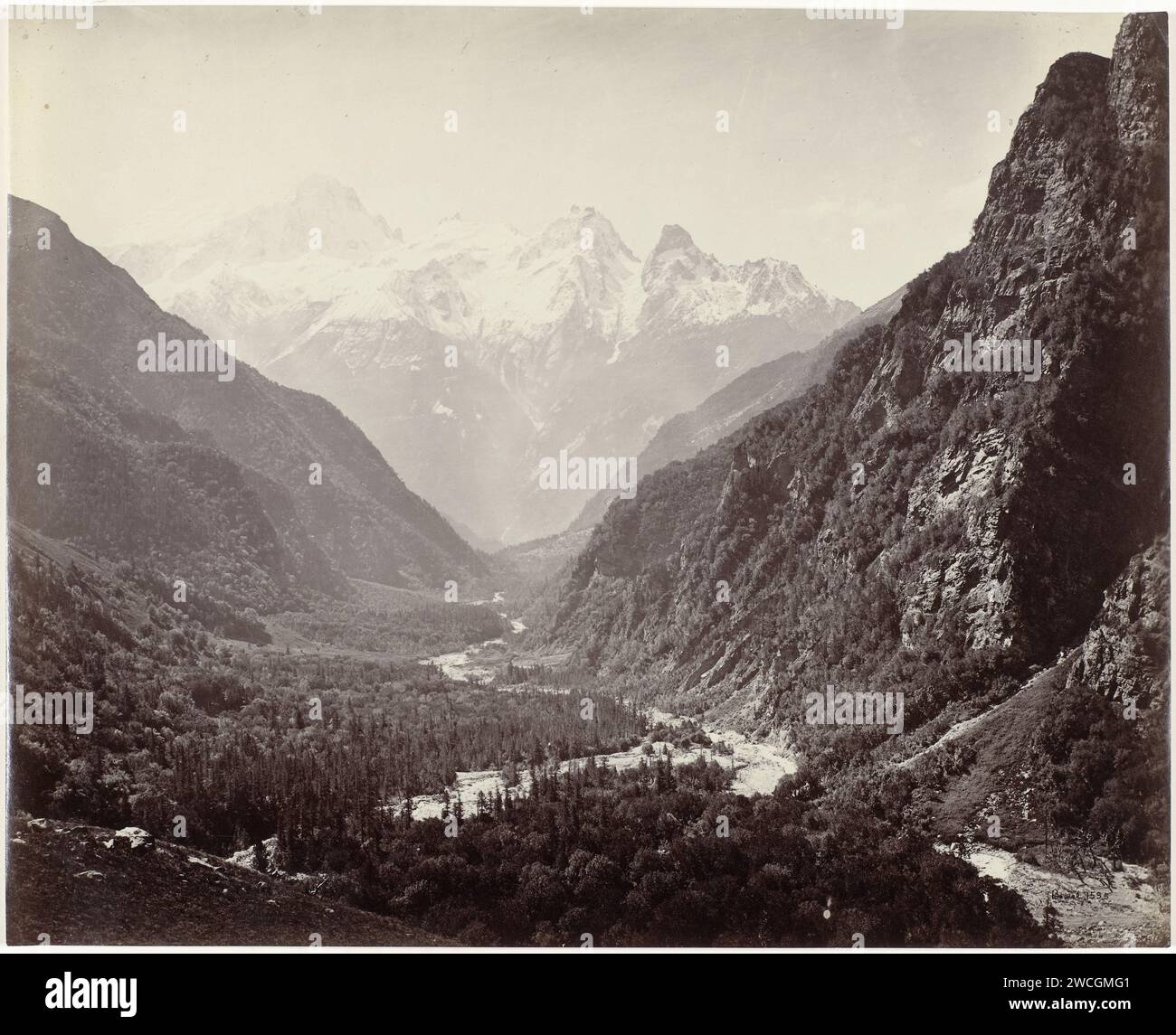 Srikantha peak hi-res stock photography and images - Alamy