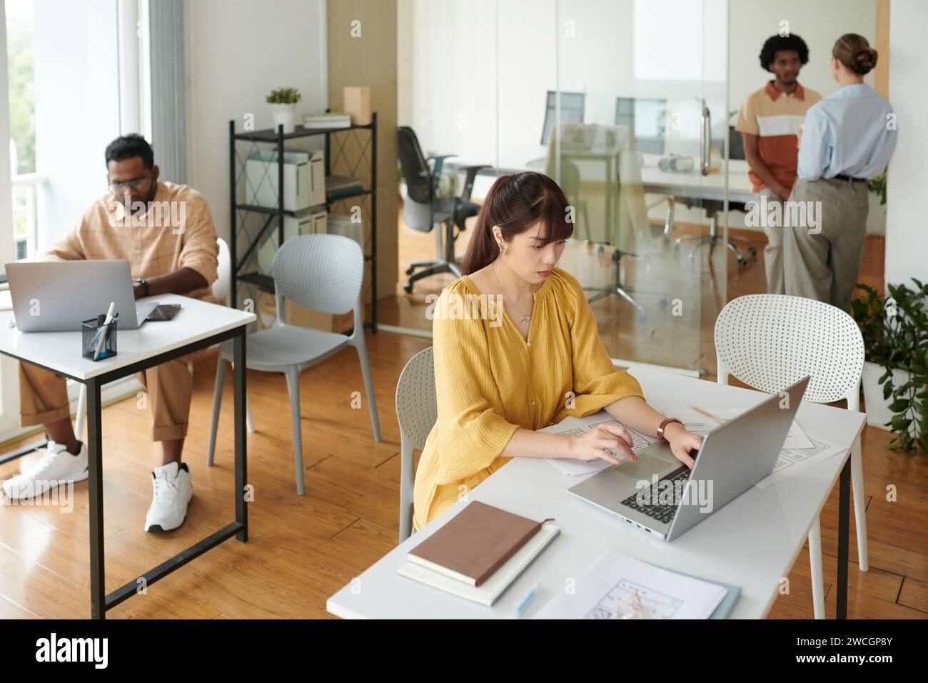 Front end developer hi-res stock photography and images - Alamy