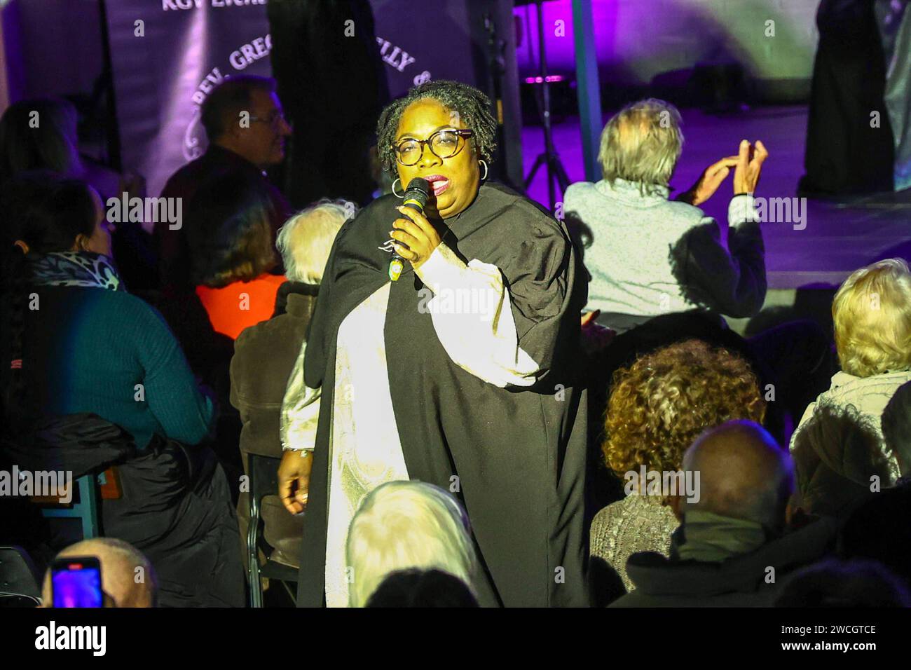 Rev. Gregory M. Kelly & The Best Of Harlem Gospel *** Rev Gregory M ...