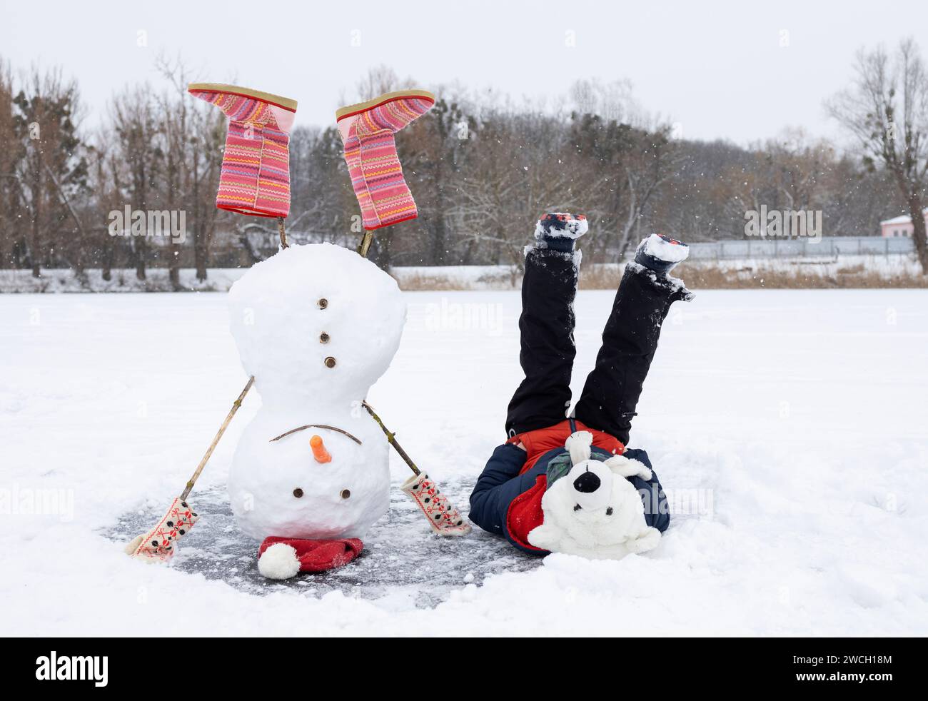 Headstand kid hi-res stock photography and images - Alamy