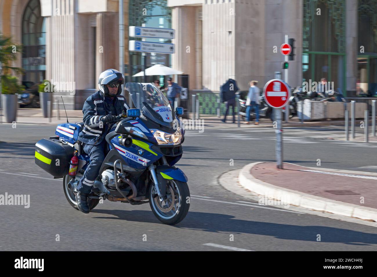 Indirec hi-res stock photography and images - Alamy