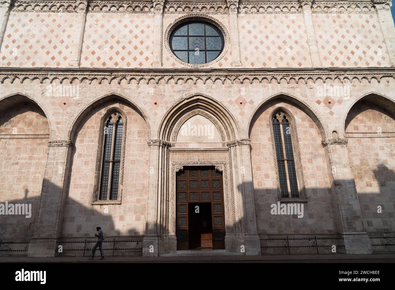 Gothic-Italian Renaissance facade by Domenico da Venezia from XVI ...
