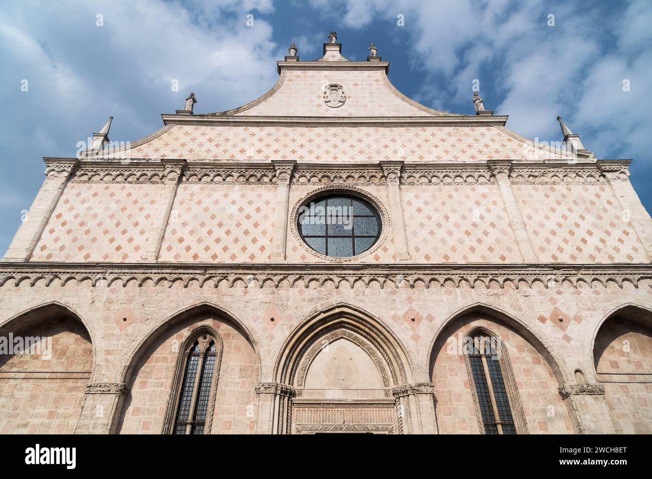 Gothic-Italian Renaissance facade by Domenico da Venezia from XVI ...