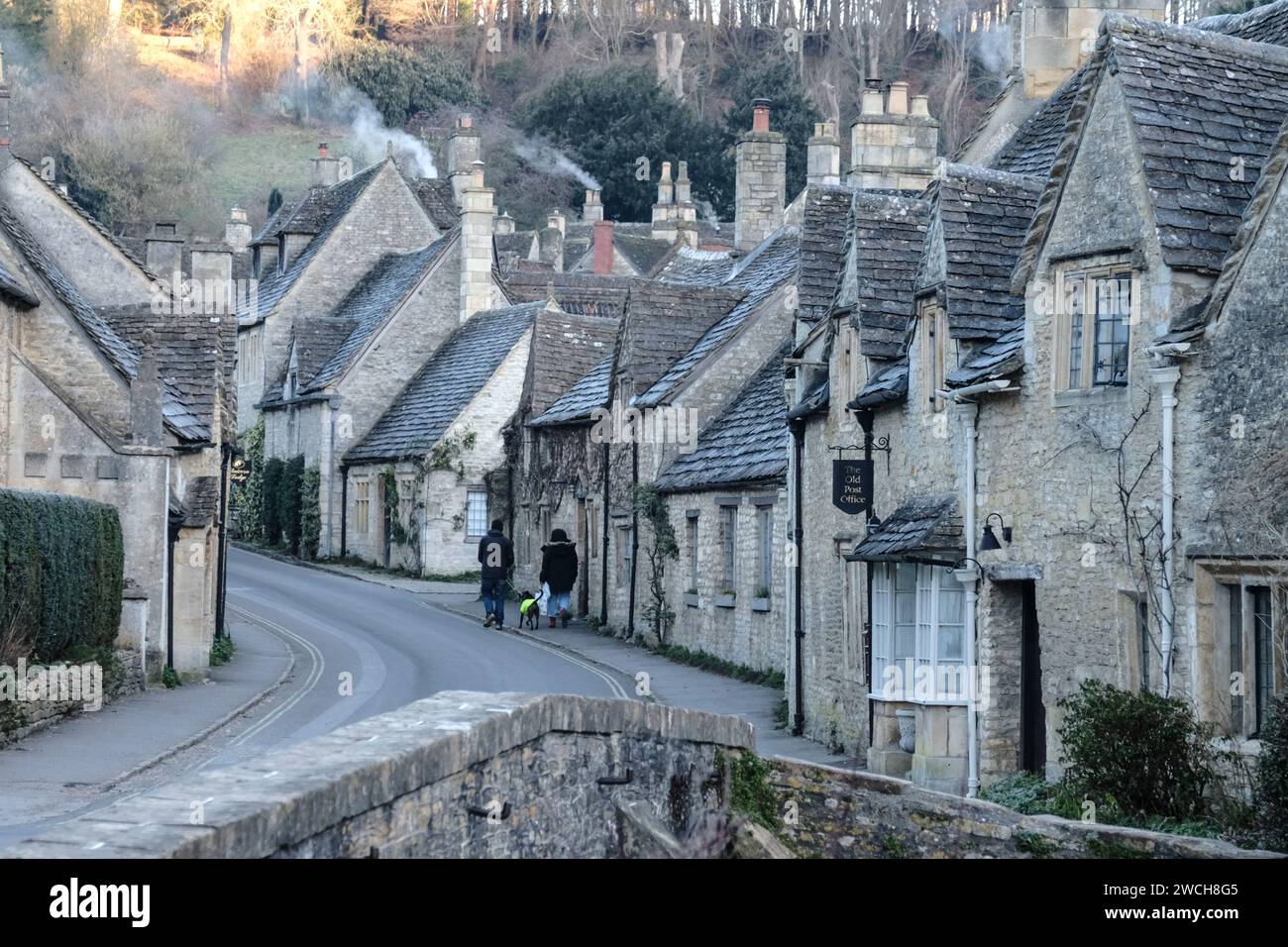 Castle Combe, Wiltshire, UK. 16th Jan, 2023. An overnight temperature ...