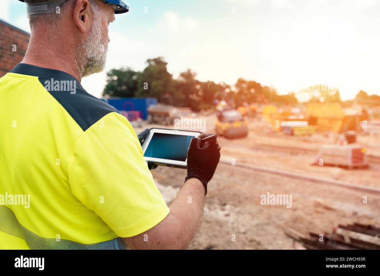 Theodolite computer construction hi-res stock photography and images ...
