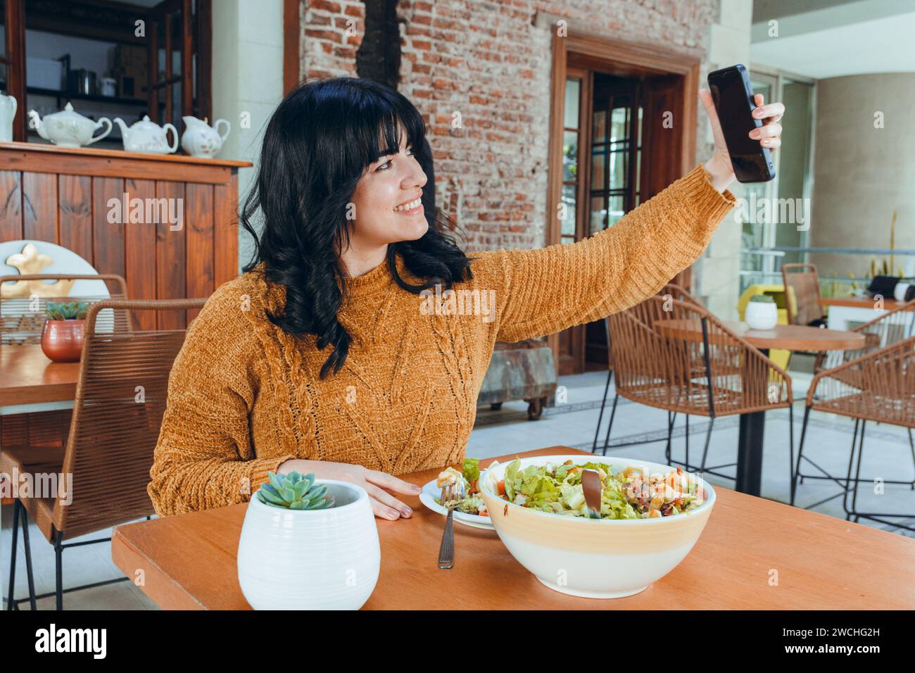Smart pgone hi-res stock photography and images - Alamy