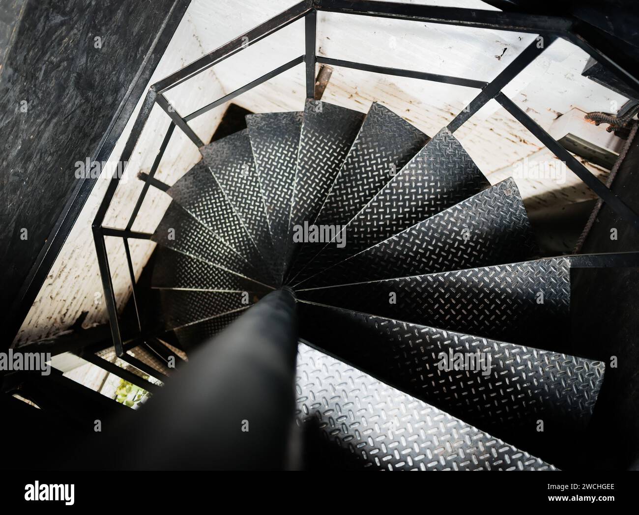 Top down view circular stairs hi-res stock photography and images - Alamy