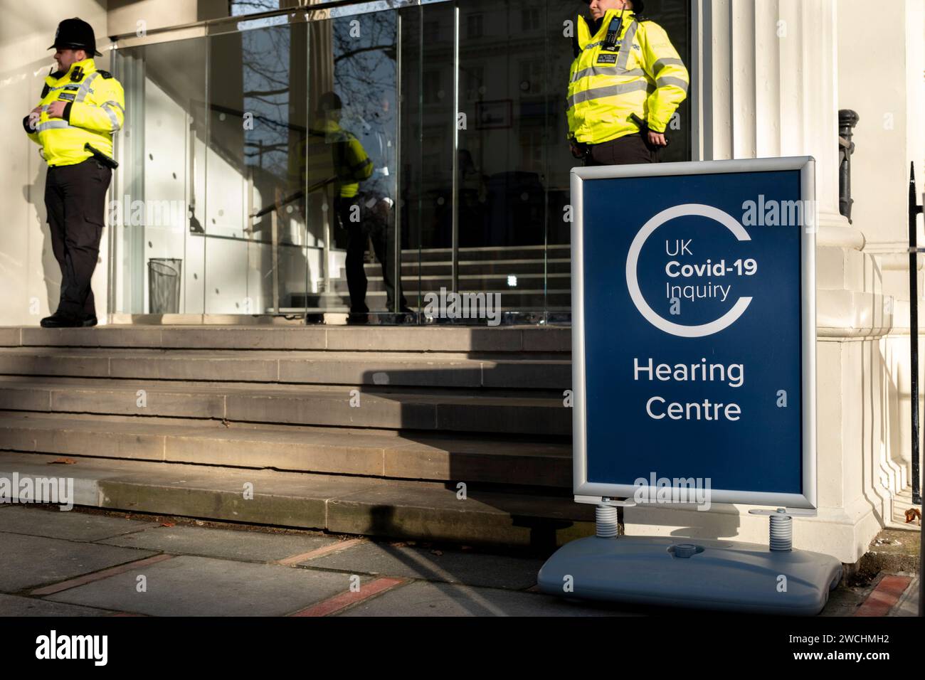 Covid 19 inquiry hi-res stock photography and images - Alamy