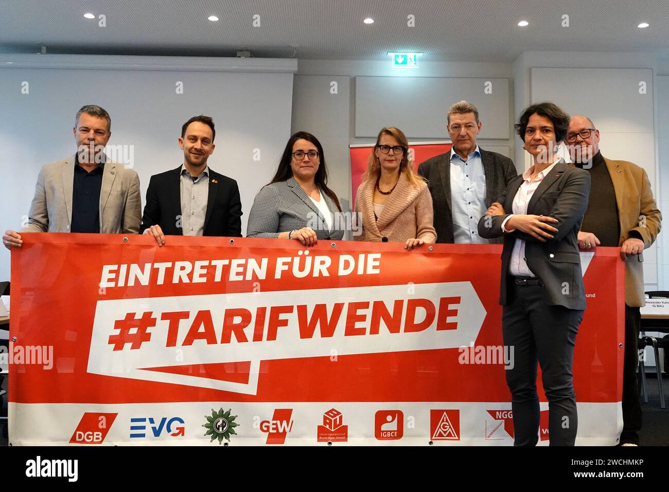 16 January 2024, Hamburg: Horst Niens (l-r), State Chairman of the ...