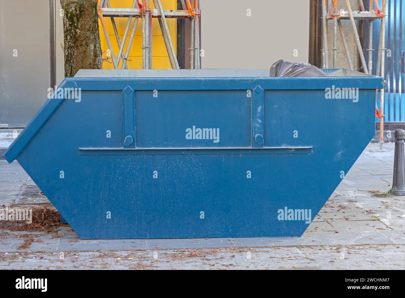 Open top container hi-res stock photography and images - Alamy