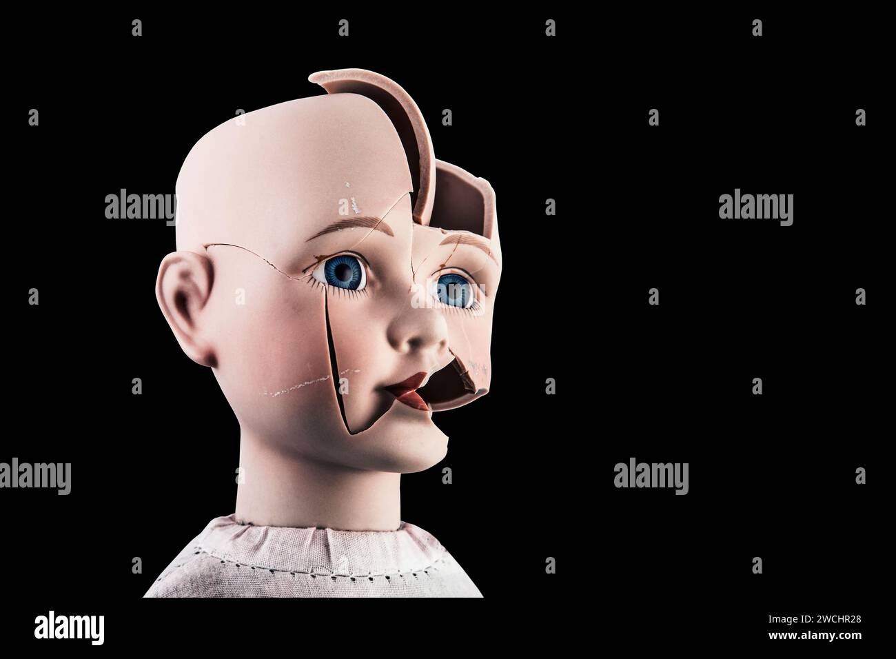 Broken face hi-res stock photography and images - Alamy