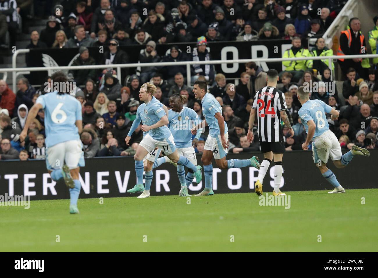 Kevin De Bruyne of Manchester City Celebrates scoring 2-2 - Newcastle ...