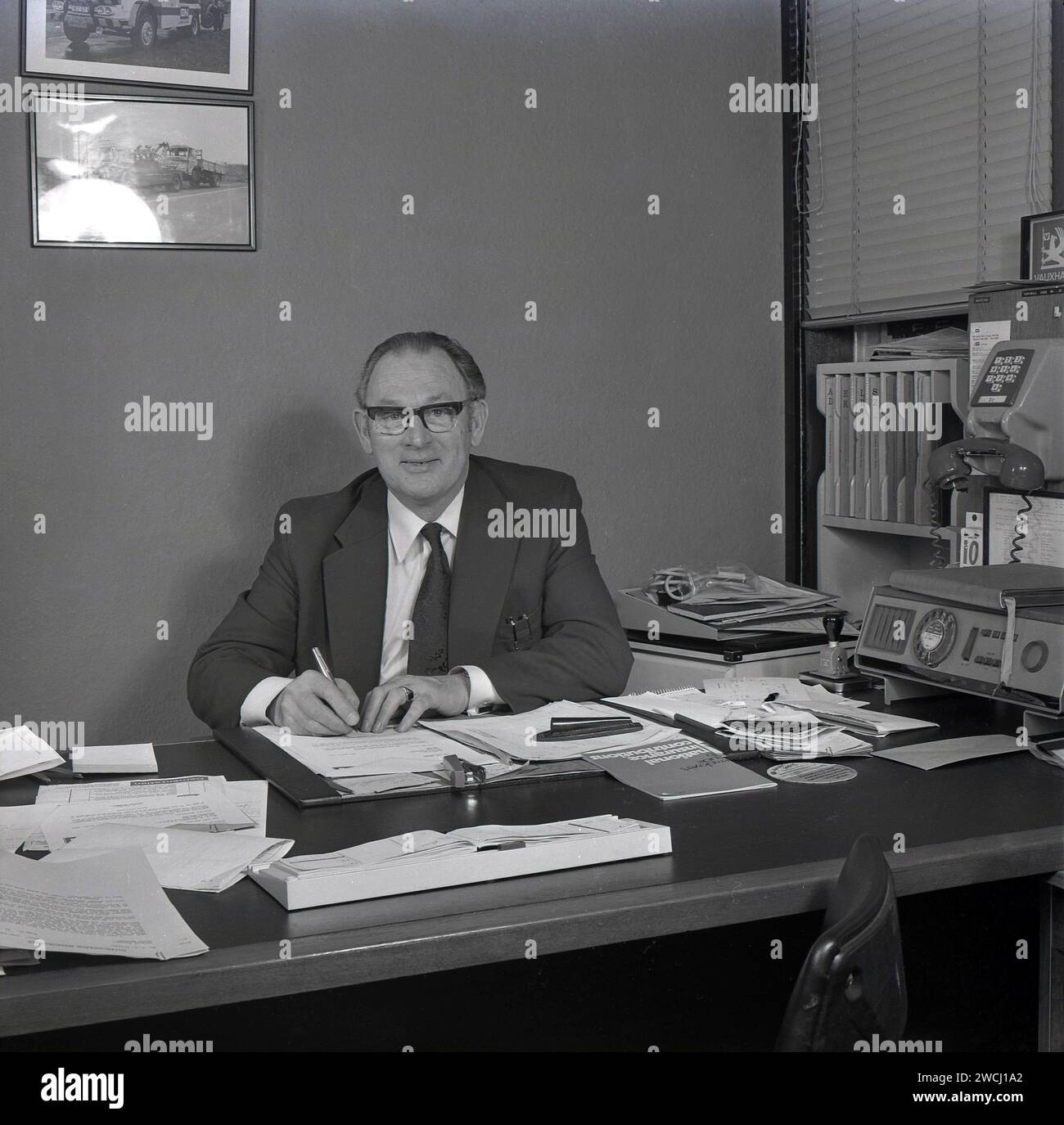 Office phone 1970s hi-res stock photography and images - Alamy