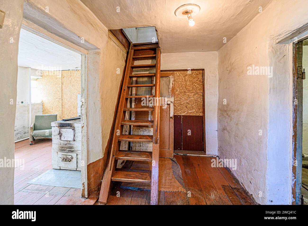 ugly interior apartment room old sloppy not modern Stock Photo - Alamy