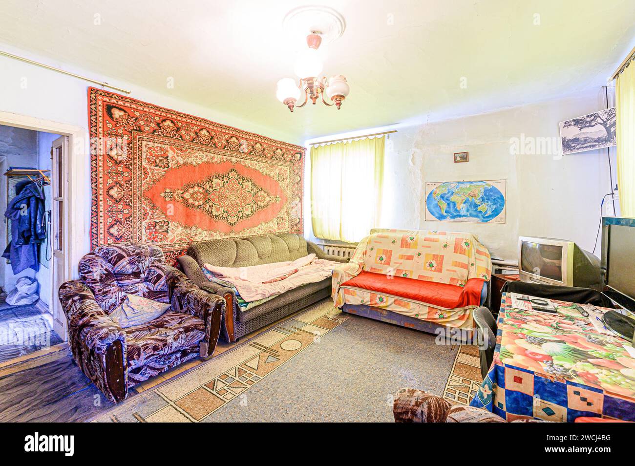 ugly interior apartment room old sloppy not modern Stock Photo - Alamy