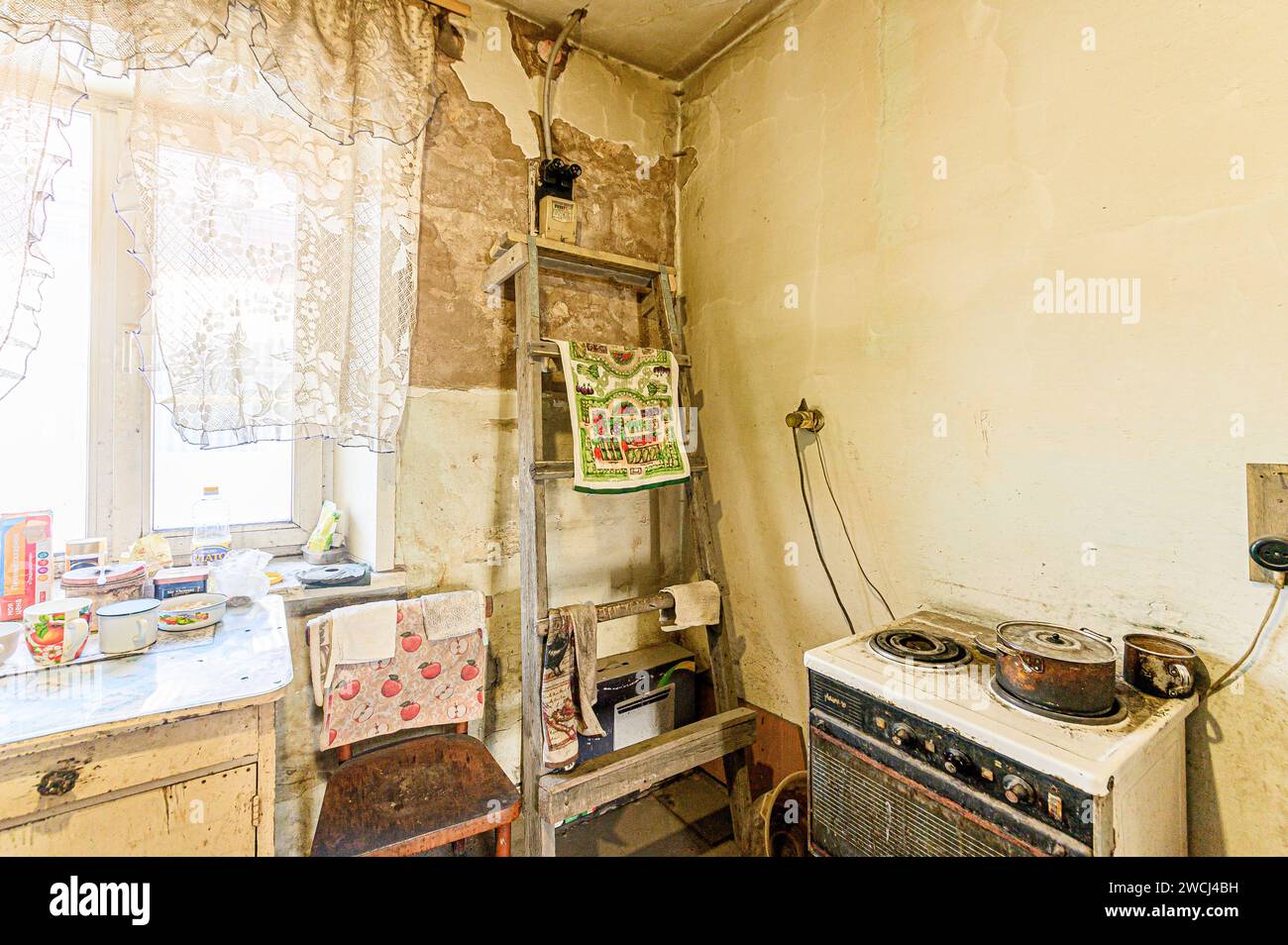 ugly interior apartment room old sloppy not modern Stock Photo - Alamy