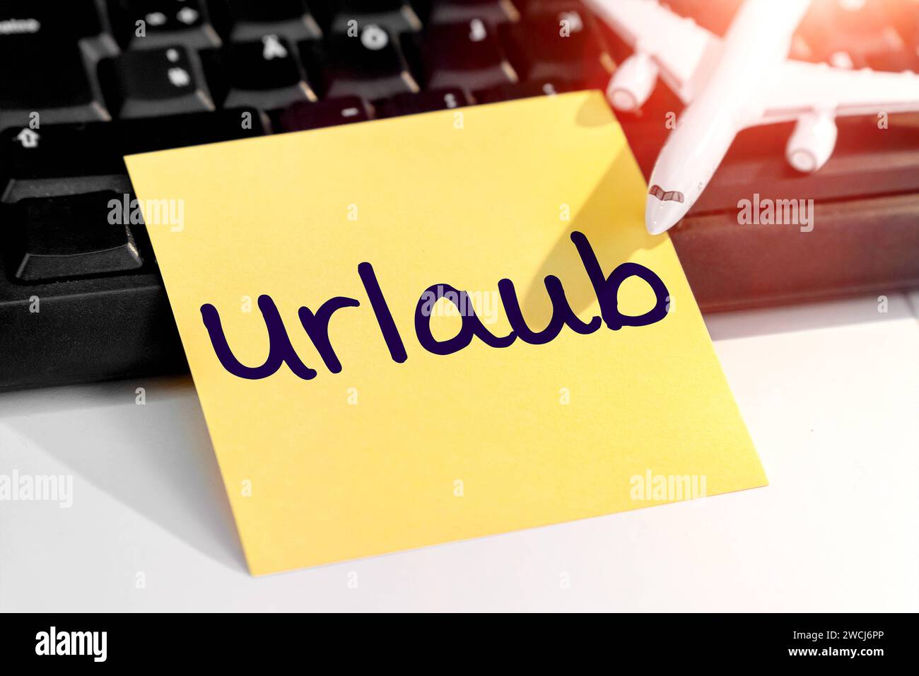 Miniatur flugzeug hi-res stock photography and images - Alamy