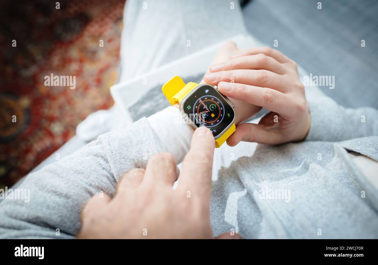 Tech demo showcase hi-res stock photography and images - Alamy